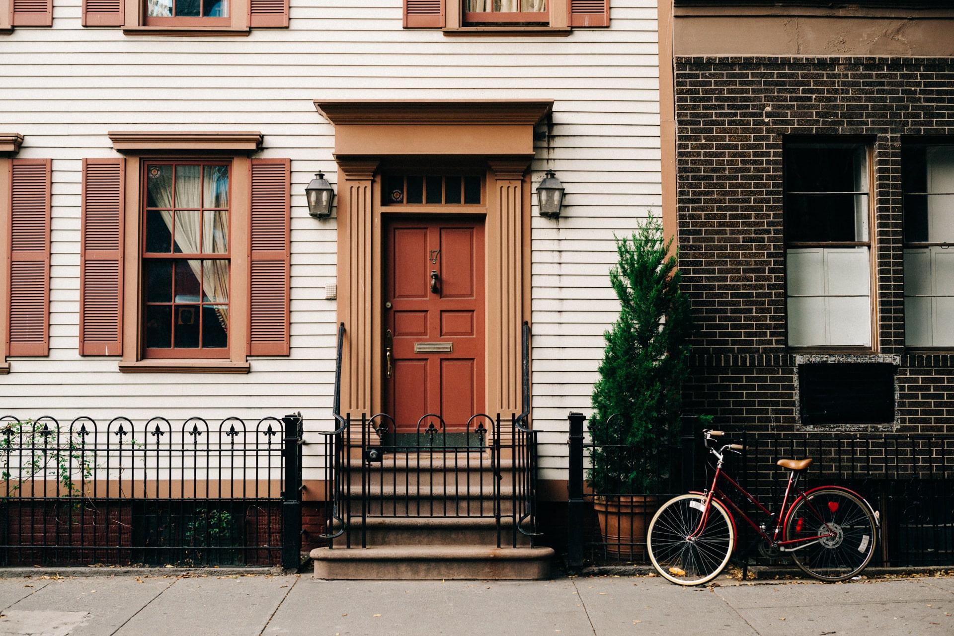 Trending door styles and townhouses' exterior - Garage Superstore